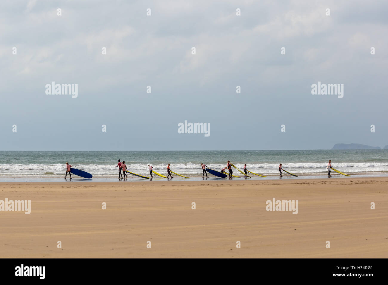 Winds gusting over 30mph from the south east pushing the waves back at ...