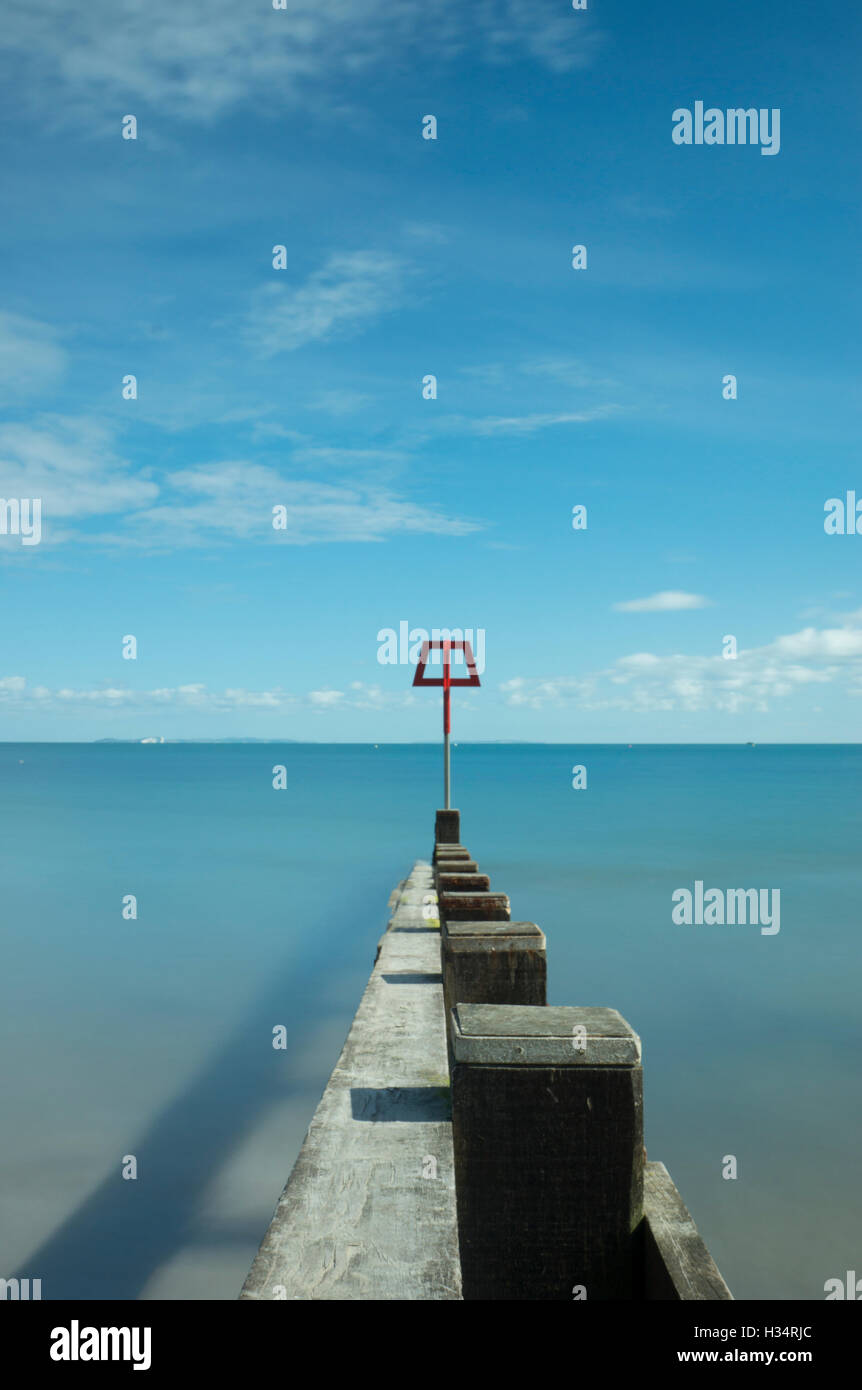 Vertical Groyne & Marker Stock Photo - Alamy