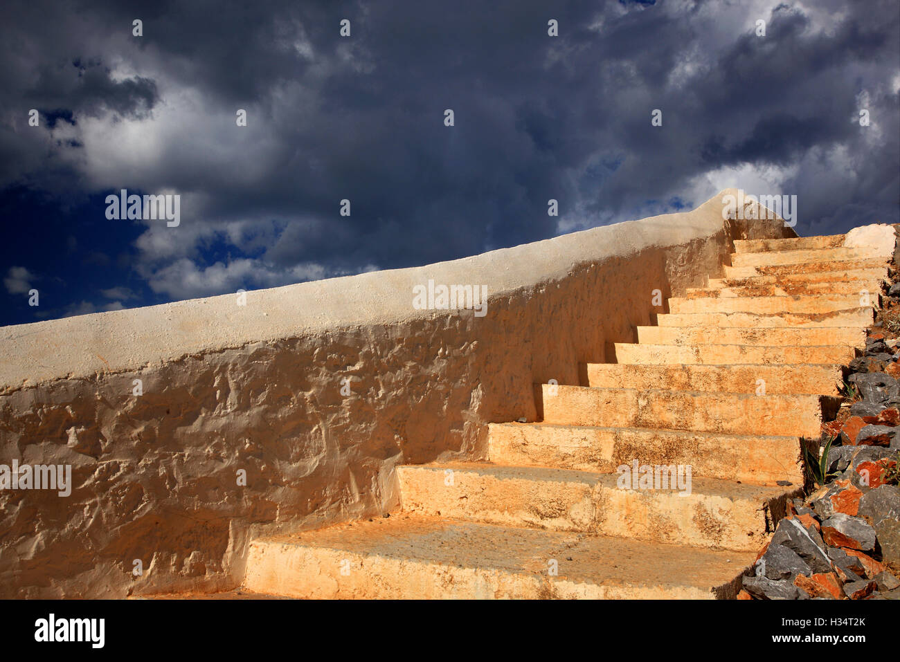 Walking in Hydra town, Hydra island, Attica, Greece Stock Photo - Alamy