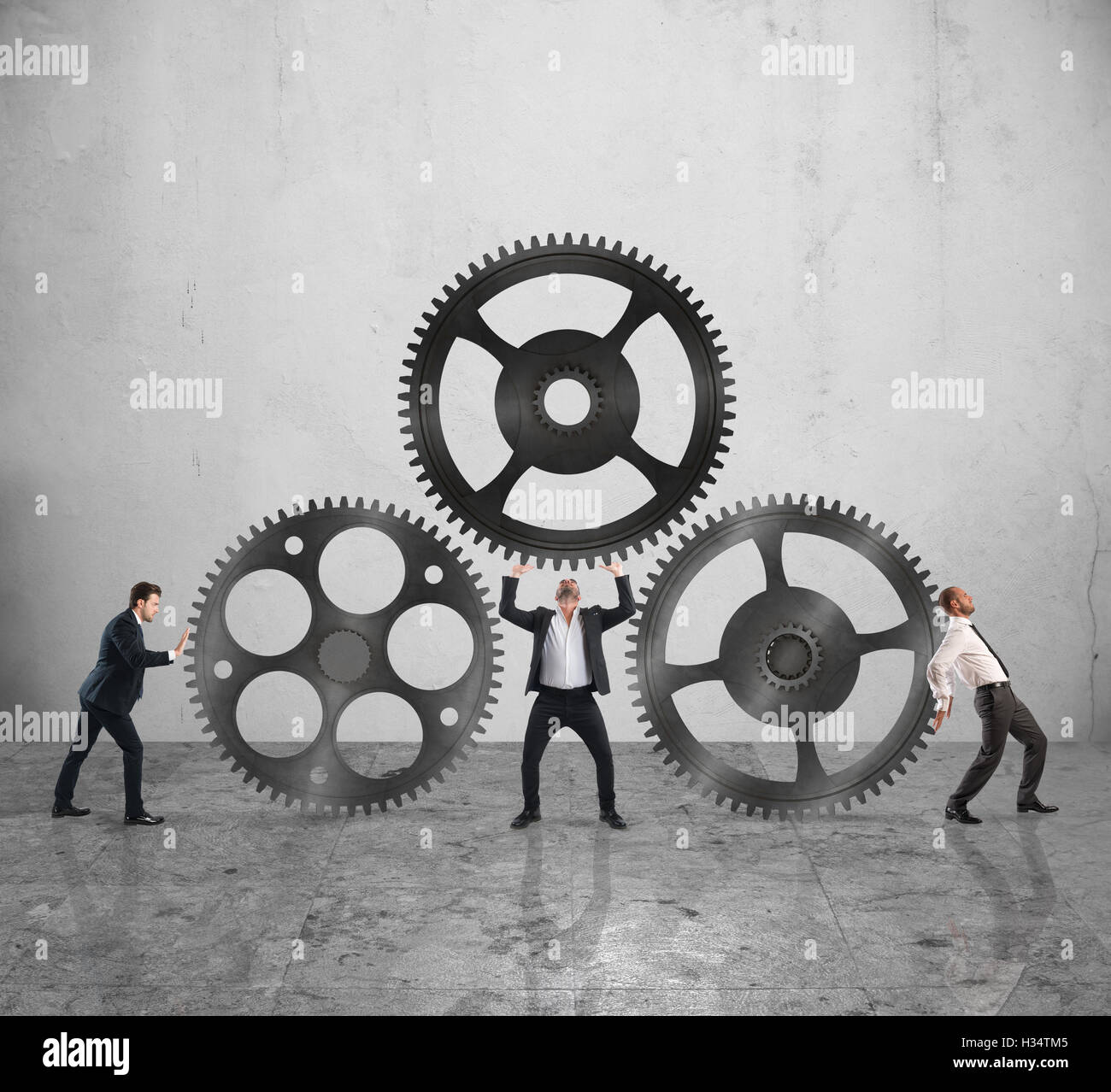 Teamwork work together Stock Photo - Alamy