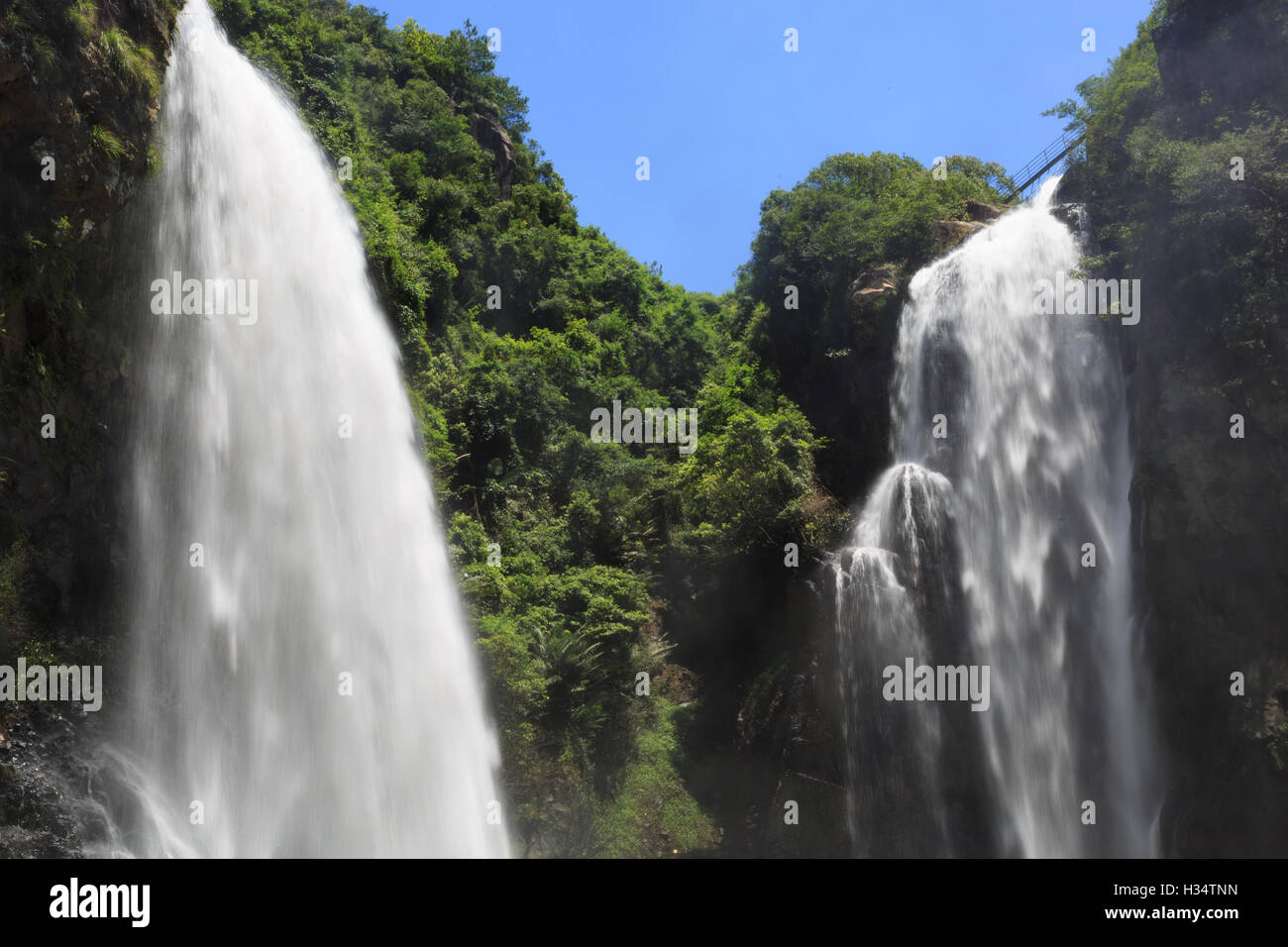 Two waterfalls hi-res stock photography and images - Alamy