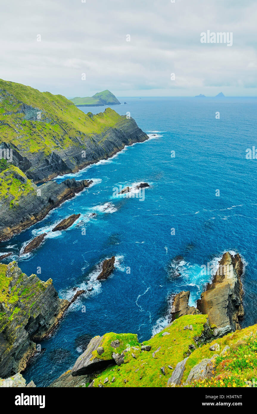 The famous Skellig Cliffs, Skellig Ring, Portmagee, Kerry County ...