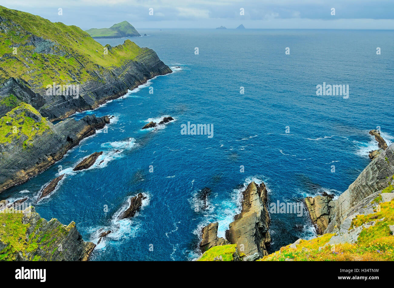 The famous Skellig Cliffs, Skellig Ring, Portmagee, Kerry County ...
