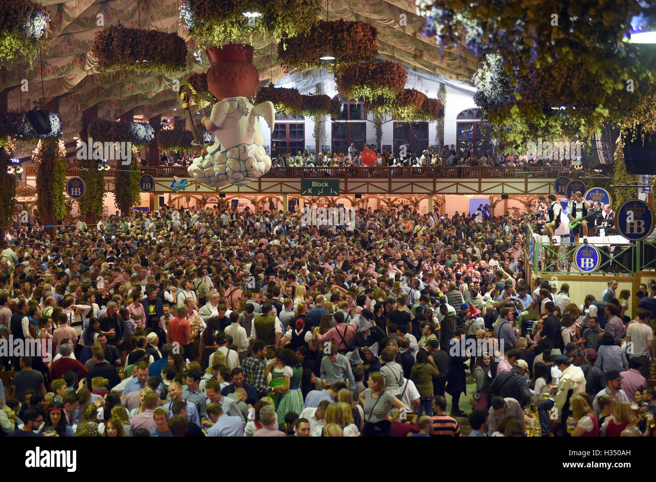 The Hofbraeu tent pictured before the finale of the 183rd Oktoberfest ...