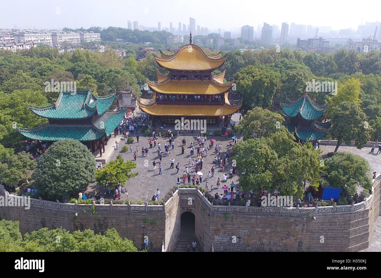 Yueyang tower hi-res stock photography and images - Alamy
