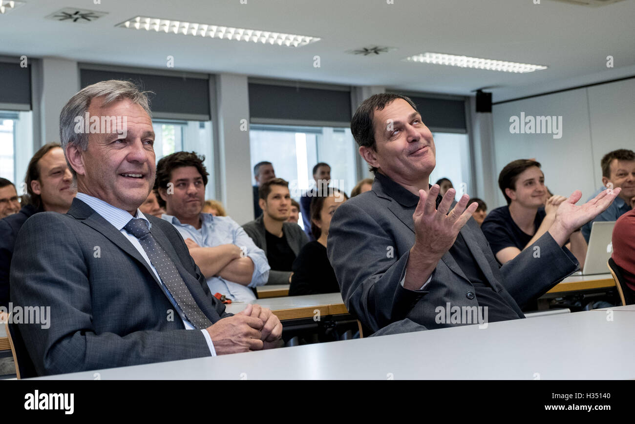 Karsten danzmann hi-res stock photography and images - Alamy