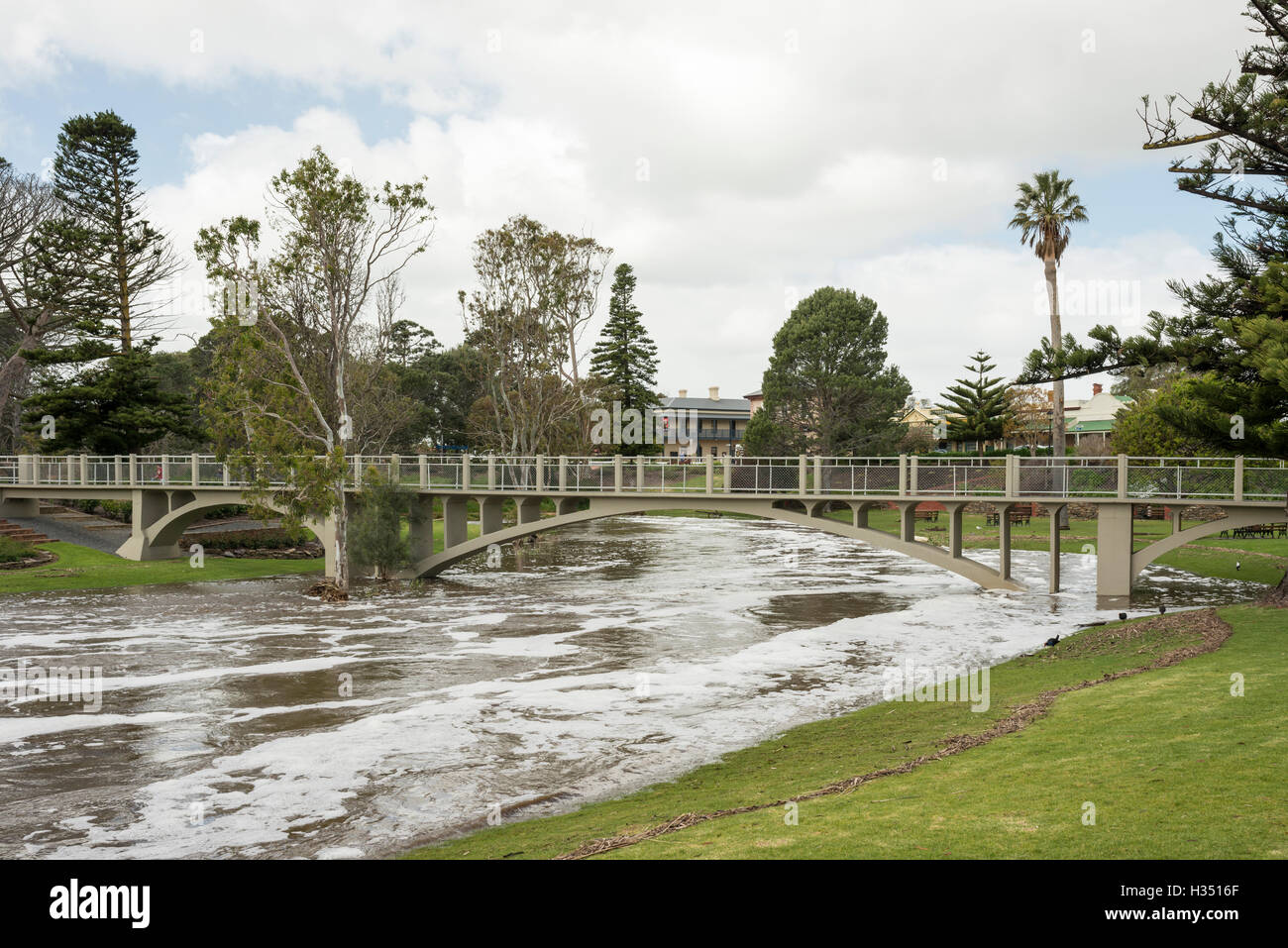 Strathalbyn, South Australia. 4th October, 2016. The flood swollen ...