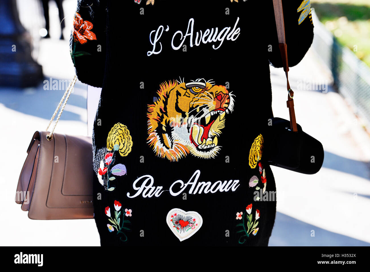 Chanel fashion show 2017 hi-res stock photography and images - Alamy