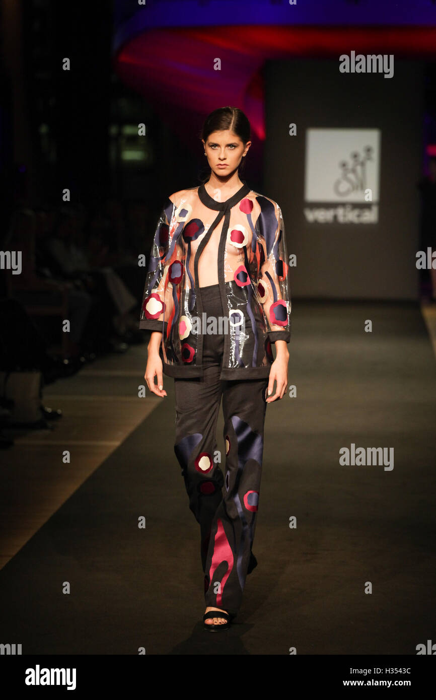 Milan, Italy. 3rd Oct, 2016. Models and disabled models in wheelchair ...