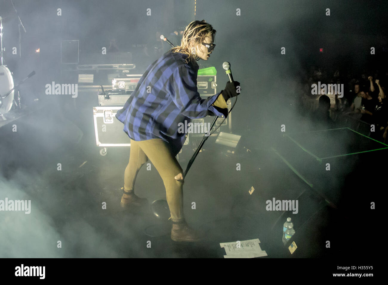 Detroit, Michigan, USA. 2nd Oct, 2016. EDITH FRANCES of CRYSTAL CASTLES ...