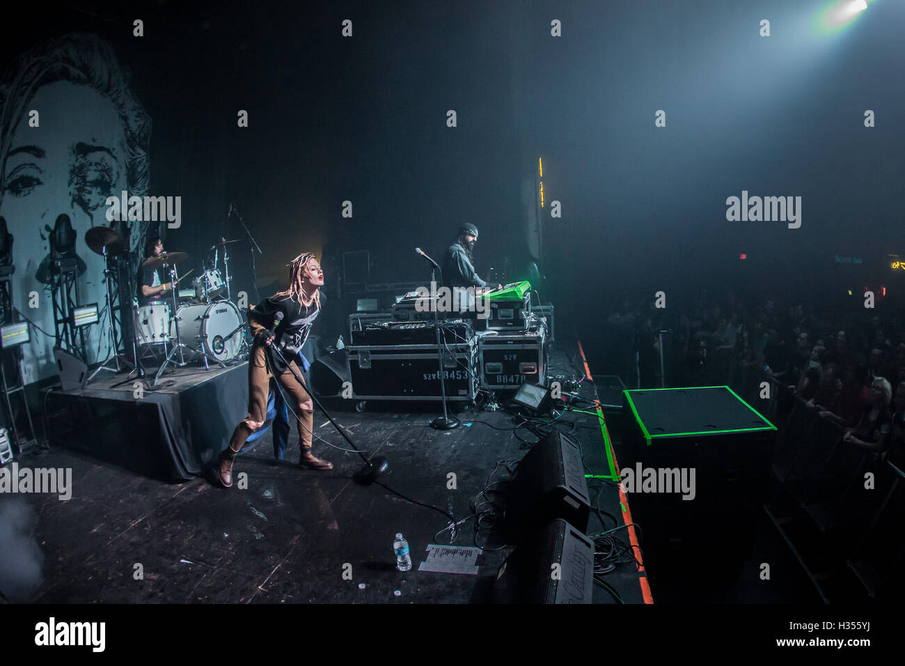 Detroit, Michigan, USA. 2nd Oct, 2016. EDITH FRANCES of CRYSTAL CASTLES ...