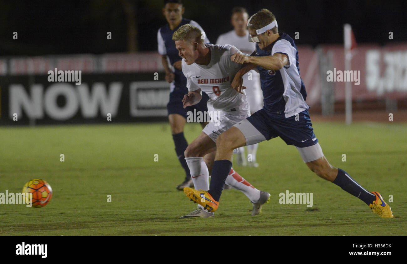 Usa. 4th Oct, 2016. SPORTS -- UNM's Luke Lawrence, left, and Loyola ...