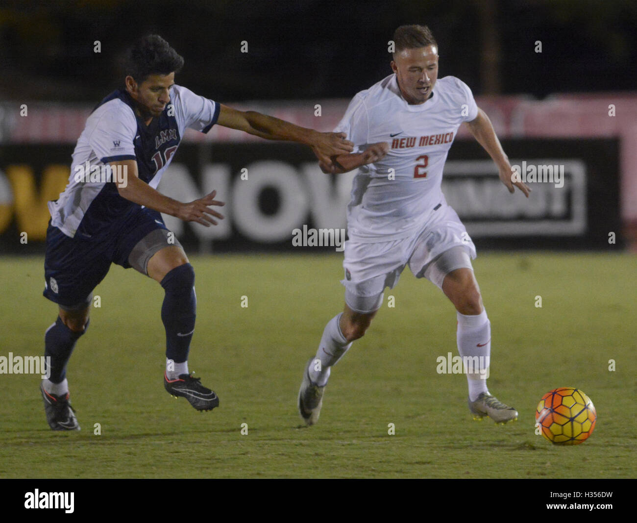 Usa. 4th Oct, 2016. SPORTS -- Loyola Marymount's Adrien Perez, left ...