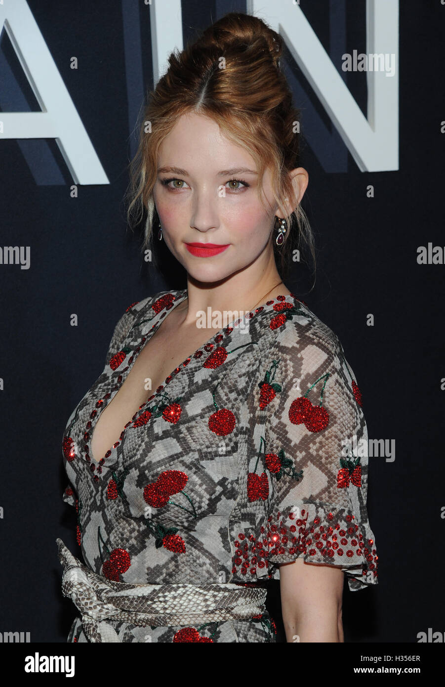 New York, NY, USA. 4th Oct, 2016. Hayley Bennett at 'The Girl On The ...