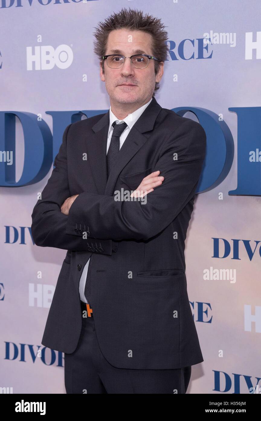 New York, NY, USA. 4th Oct, 2016. Paul Simms at arrivals for HBO's ...