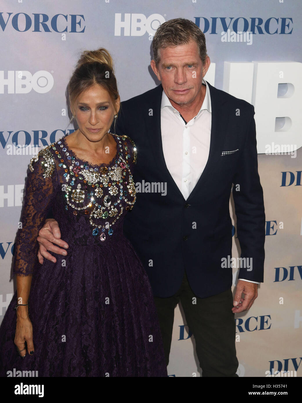 Sarah thomas actress hi-res stock photography and images - Alamy