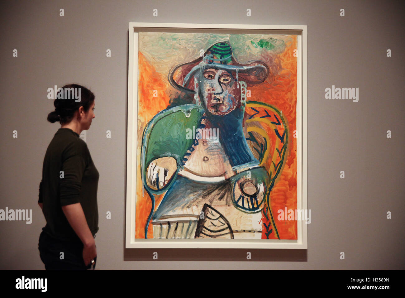 Pablo picasso dora maar seated hi-res stock photography and images - Alamy