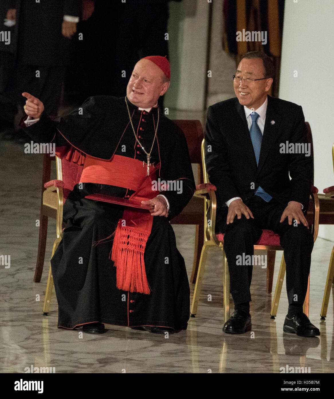 Cardinal gianfranco ravasi hi-res stock photography and images - Alamy