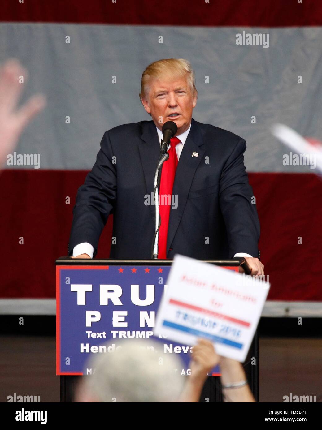 Donald trump rally in nevada hi-res stock photography and images - Alamy