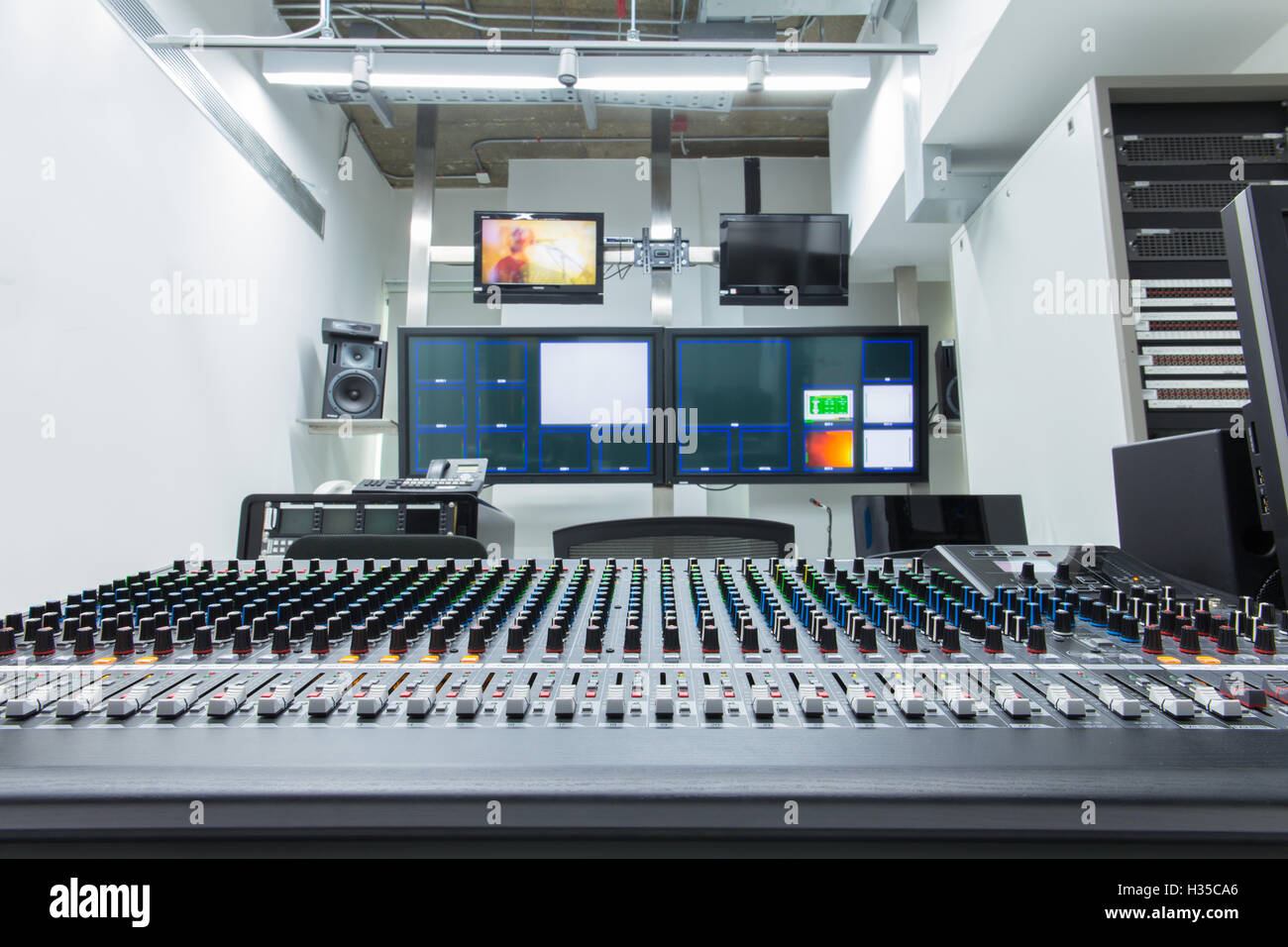 Tv broadcast control panel hi-res stock photography and images - Alamy