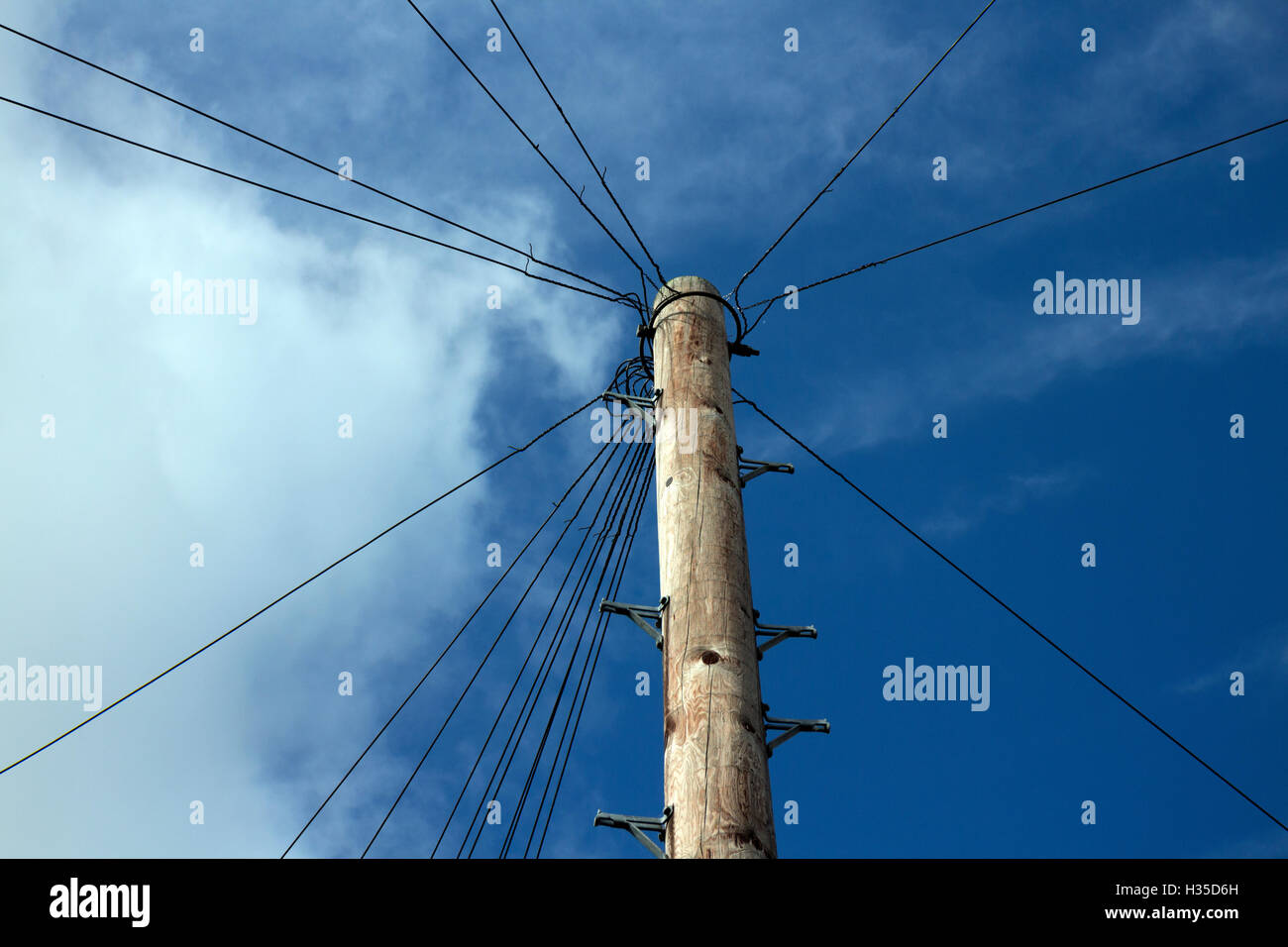 Wooden telegraph pole uk hi-res stock photography and images - Alamy