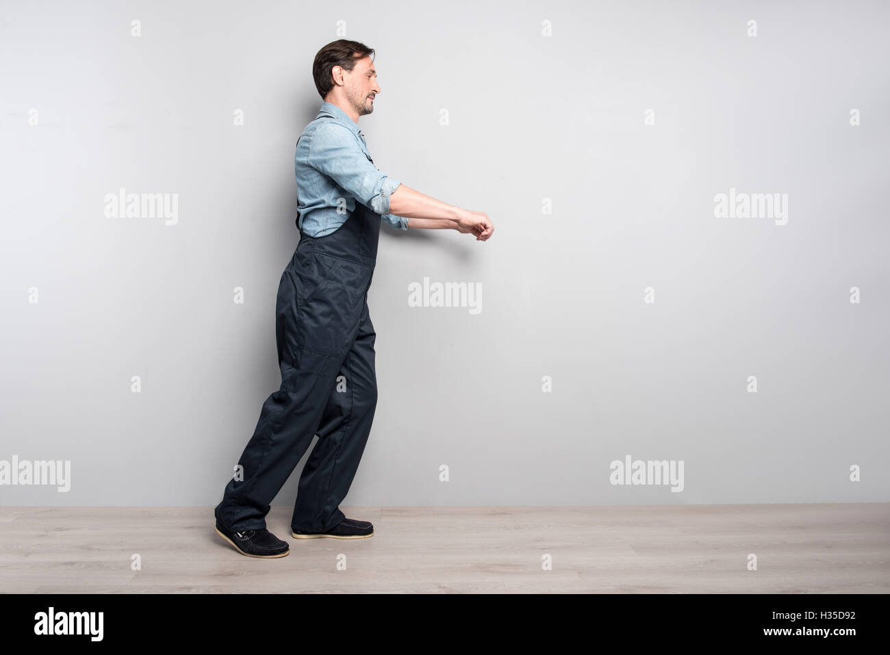 Diligent worker hi-res stock photography and images - Alamy