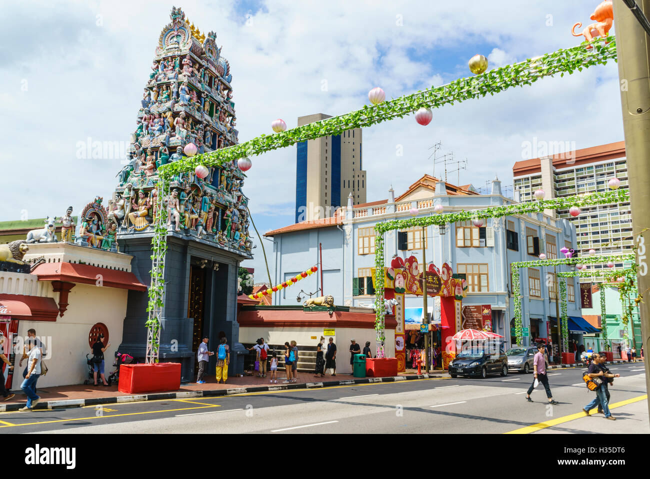 Sri Mariamman temple and Masjid Jamae (Chulia) mosque in South Bridge ...