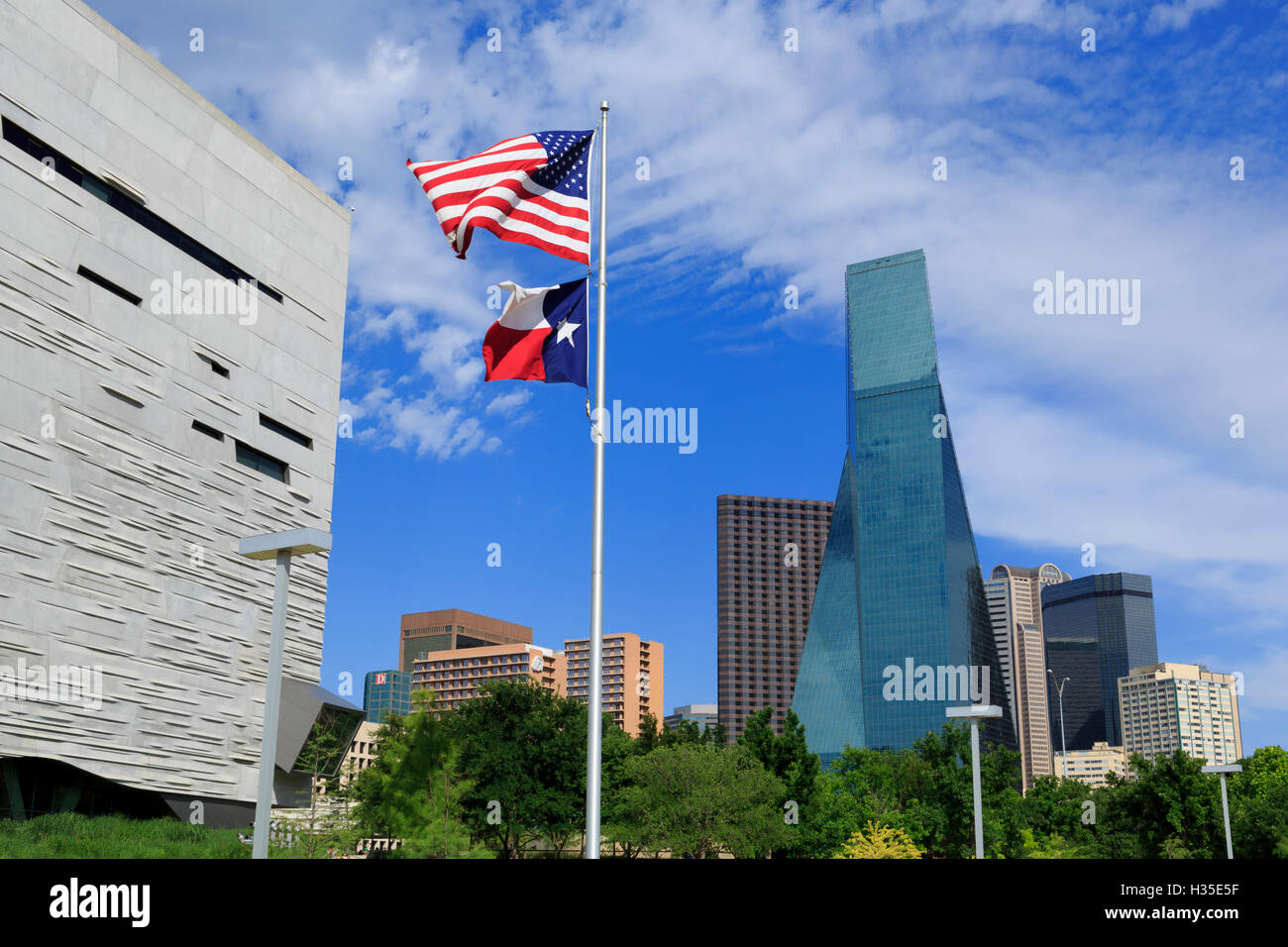 Perot Museum and Fountain Place Tower, Dallas, Texas, USA Stock Photo ...