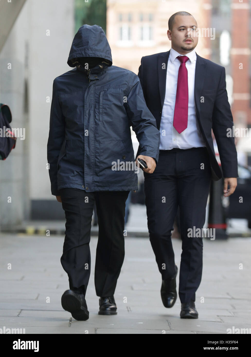 Undercover journalist Mazher Mahmood (left), who was known as the "Fake ...
