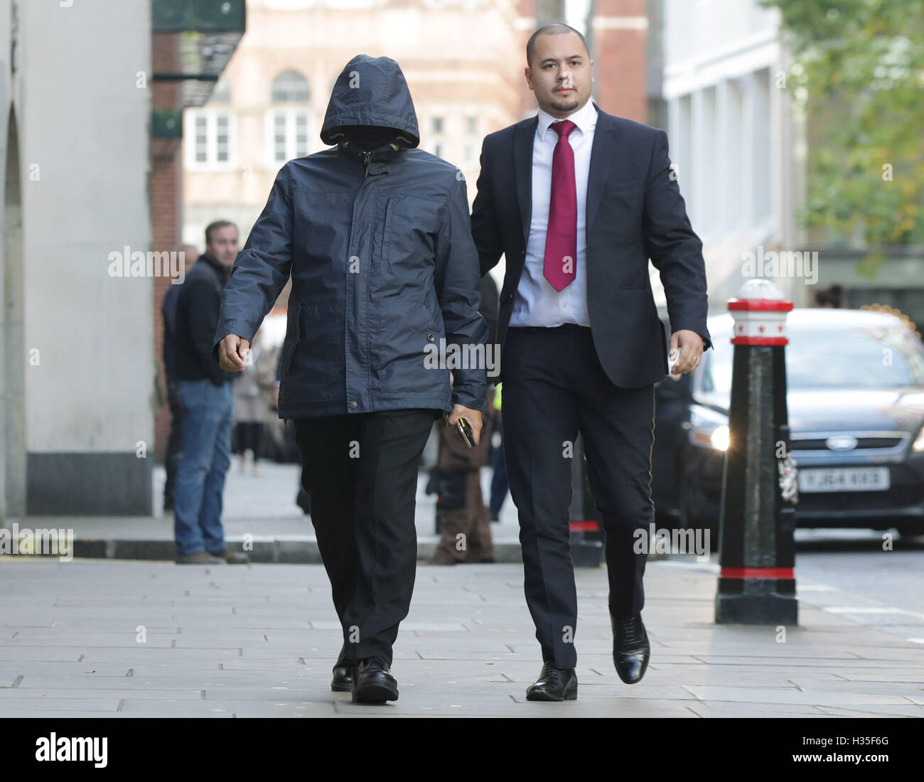 Undercover journalist Mazher Mahmood (left), who was known as the "Fake ...