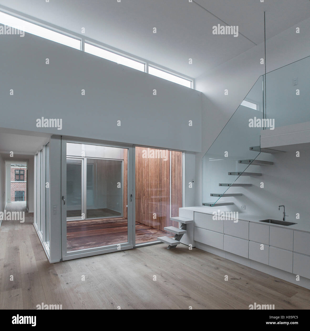 Complex hybrid hi-res stock photography and images - Alamy