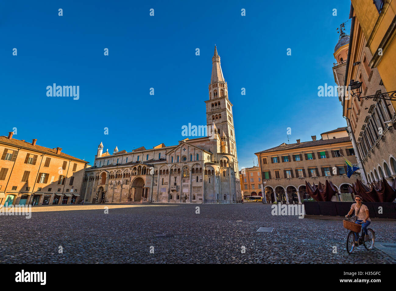 Italy Emilia Romagna Modena Piazza Grande; Cathedral - Unesco Site ...