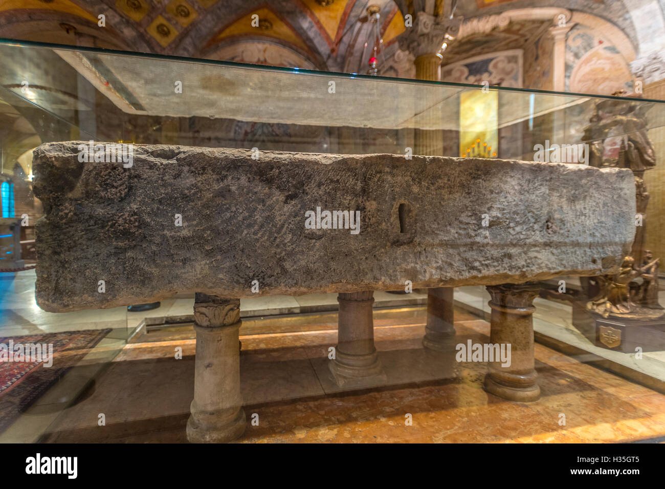 Tomb st geminiano hi-res stock photography and images - Alamy
