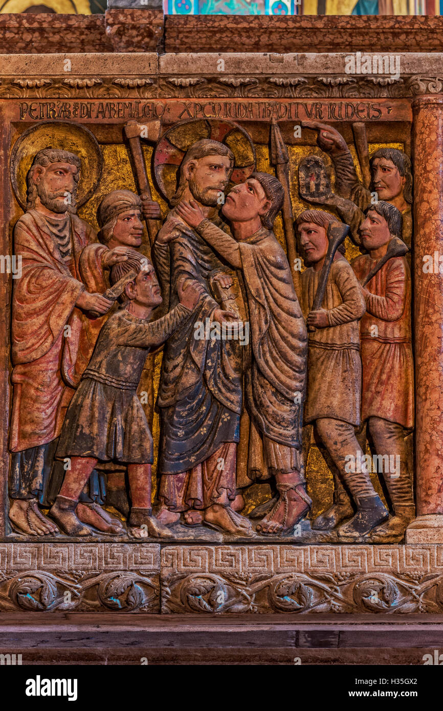 Peter cuts the ear hi-res stock photography and images - Alamy