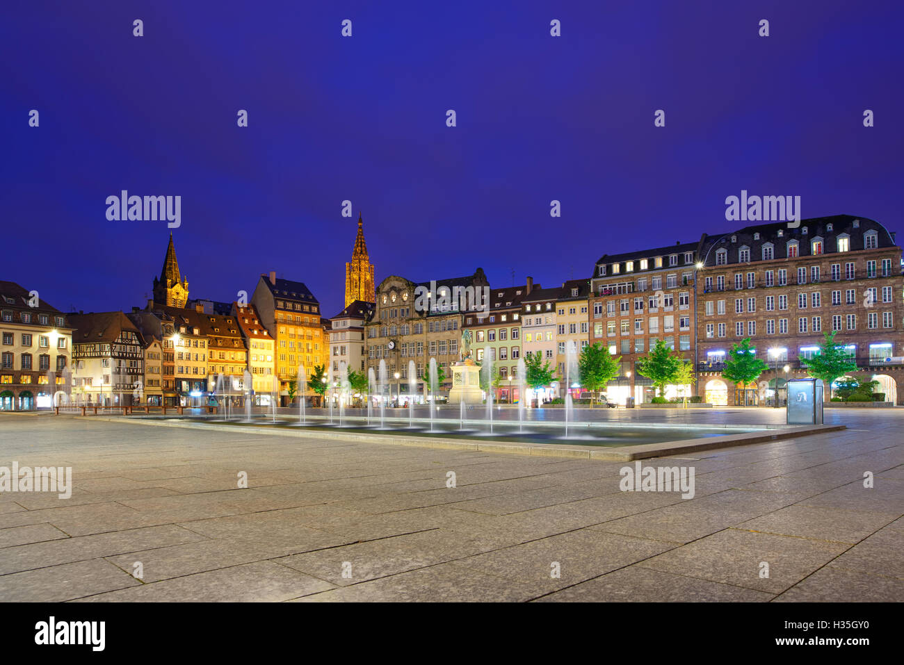 Strasbourg cathedral square hi-res stock photography and images - Alamy