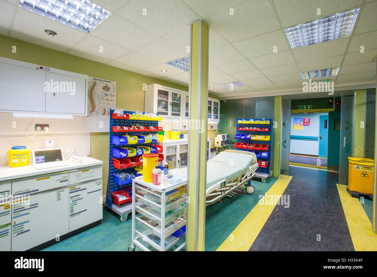 Hospital trolley waiting hi-res stock photography and images - Alamy