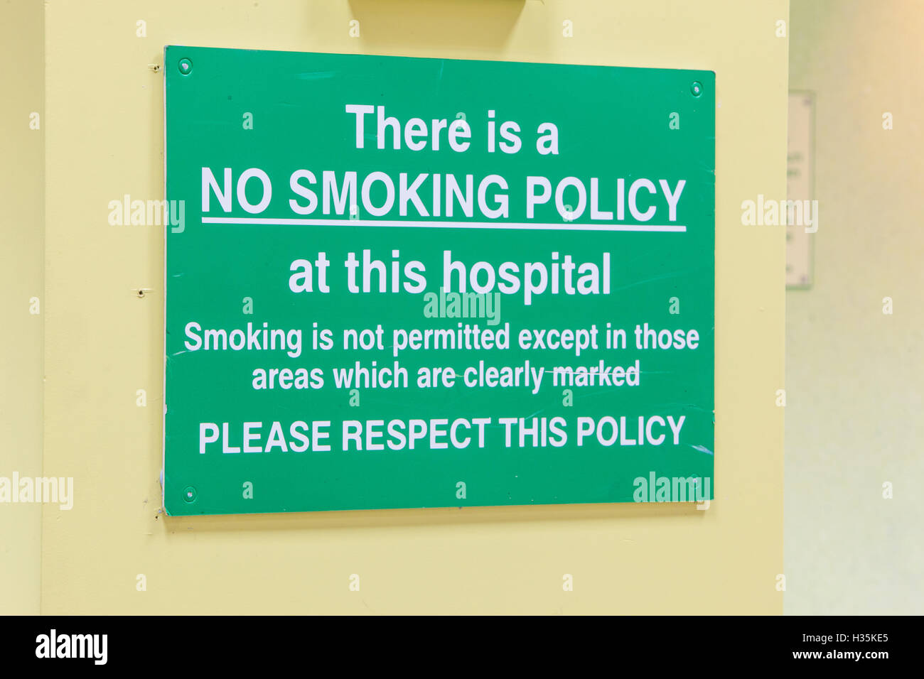 Nhs no smoking notice hi-res stock photography and images - Alamy