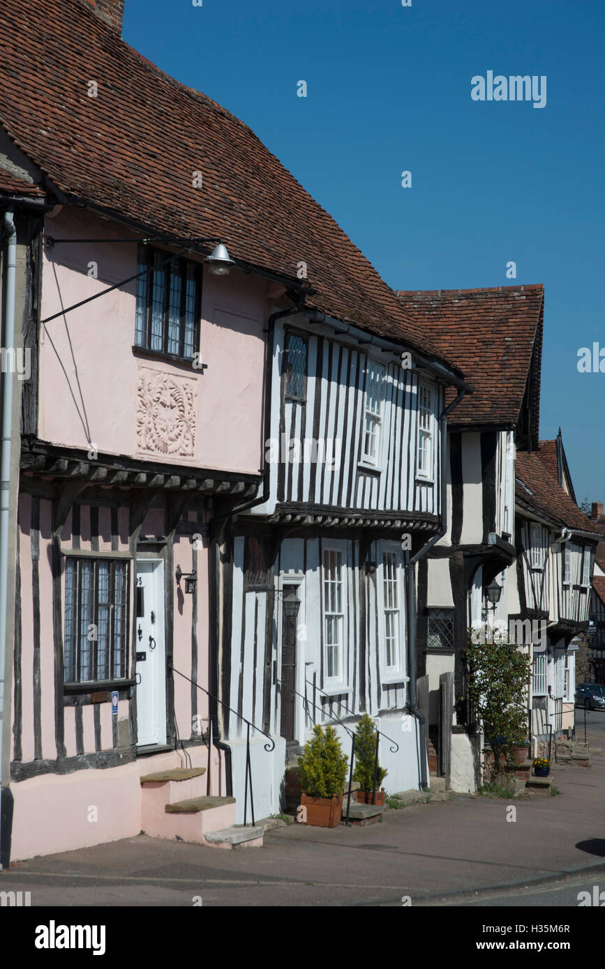 Fifteenth century buildings in town lavenham hi-res stock photography ...