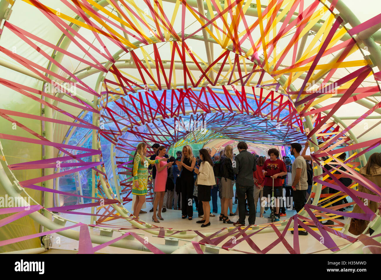 Temporary architectural installation serpentine pavilion hi-res stock ...