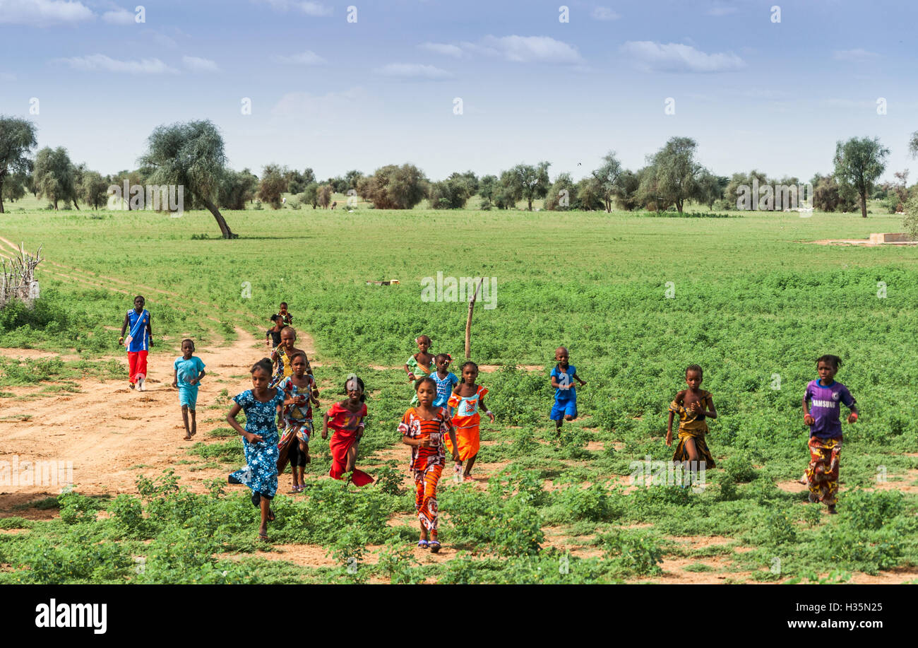Running kid africa hi-res stock photography and images - Alamy