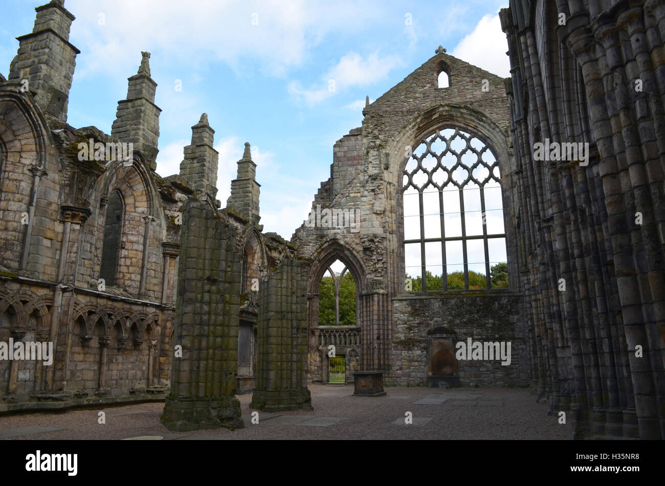 Standing stone ruins of Holyrood Abbey in Old Town Edinburgh Stock ...