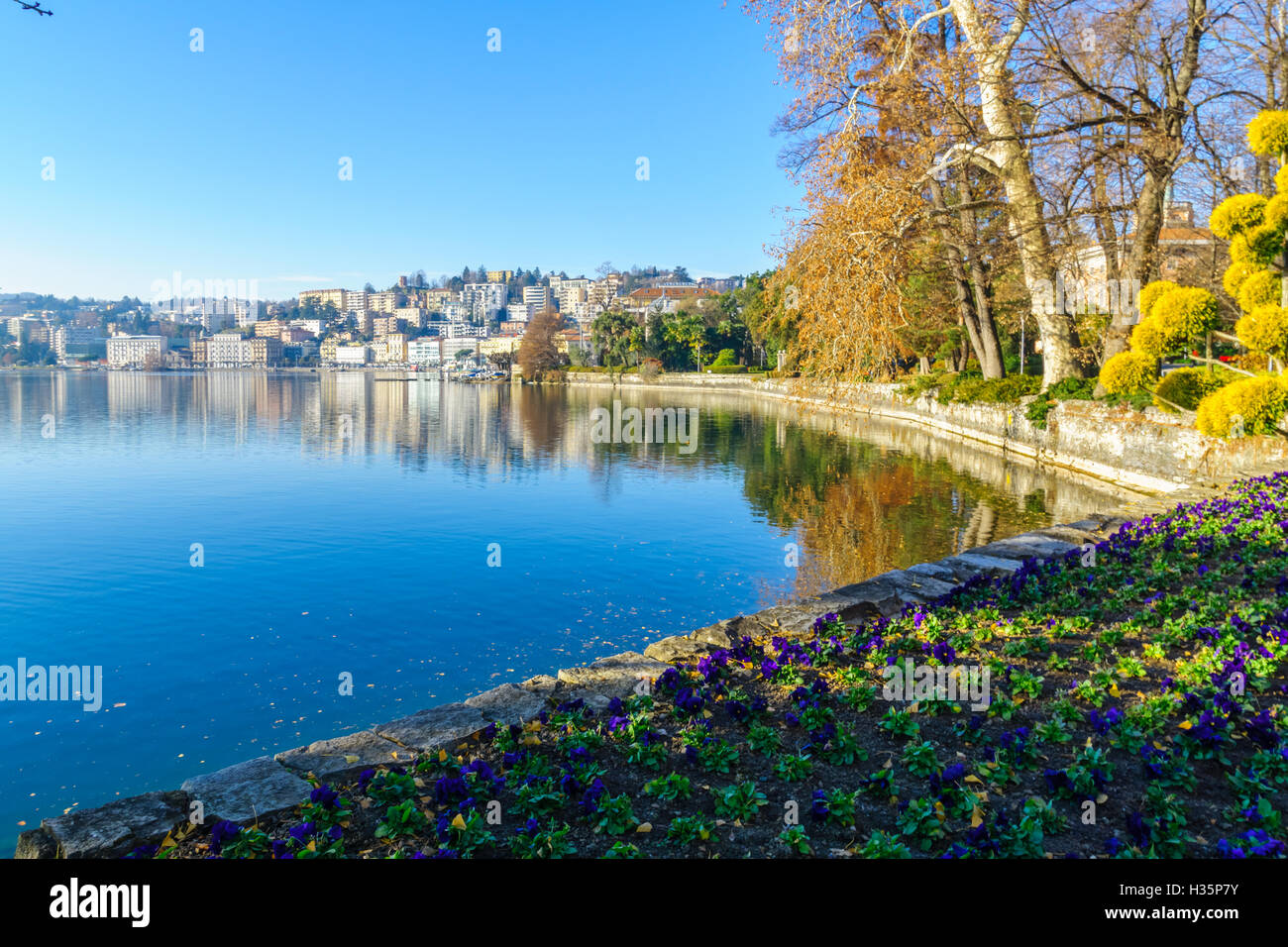 Parco civico hi-res stock photography and images - Alamy