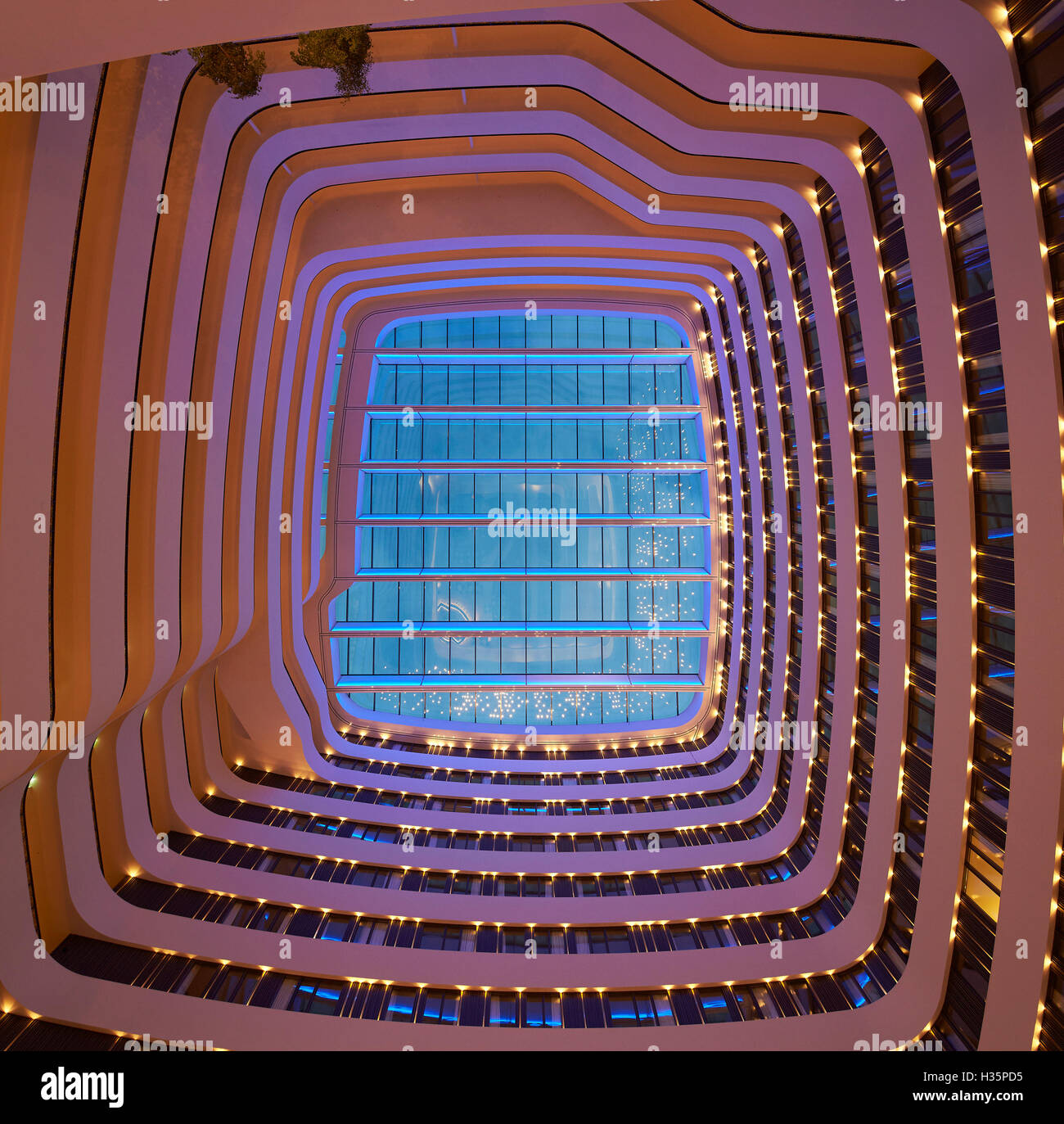 Glass ceiling hi-res stock photography and images - Alamy