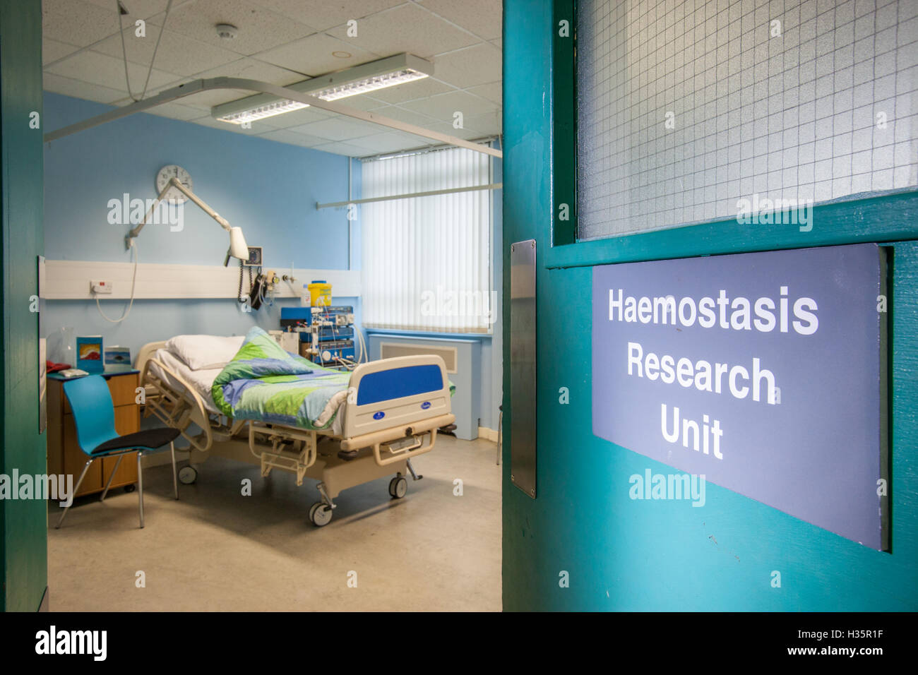 High dependency ward hi-res stock photography and images - Alamy