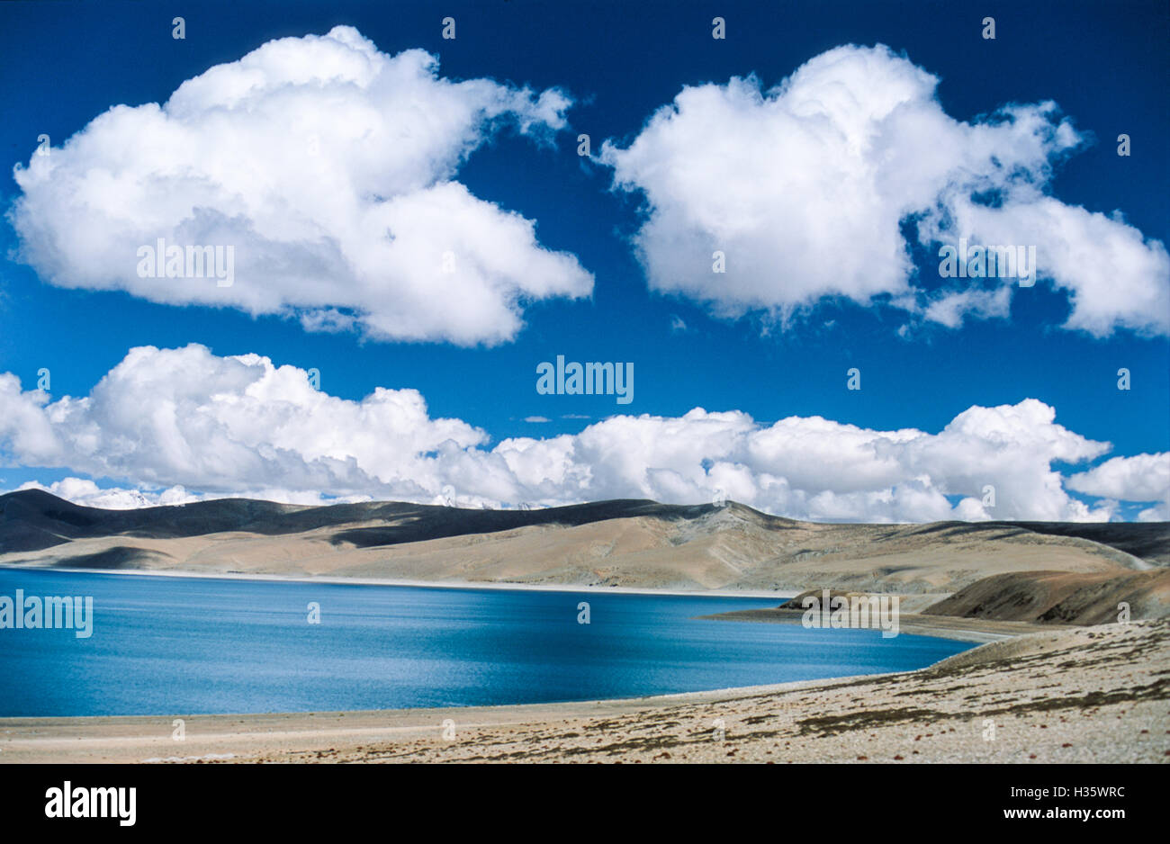 Raksas Tal, also known in Tibetan as Langa Tso, this lake at 14,900 ...