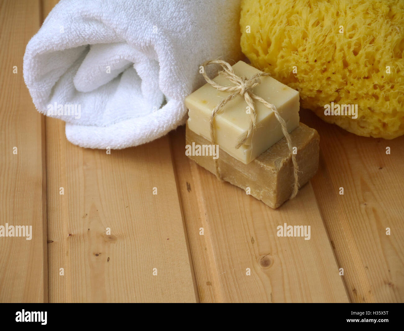 Soap and sponge hi-res stock photography and images - Alamy