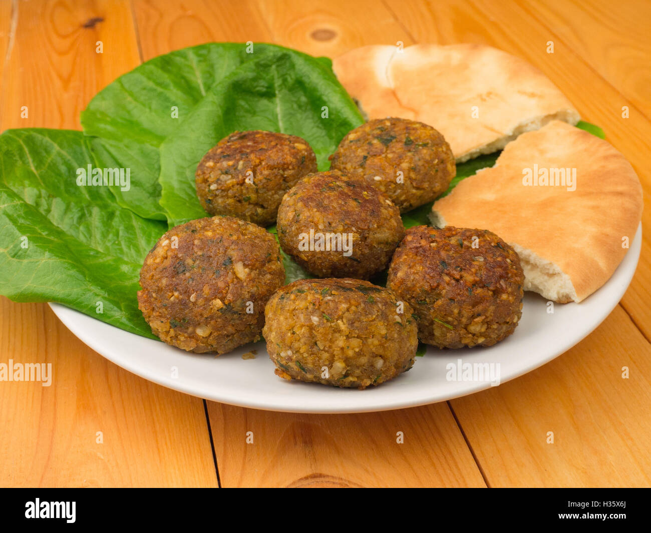 Falafel plate hi-res stock photography and images - Alamy