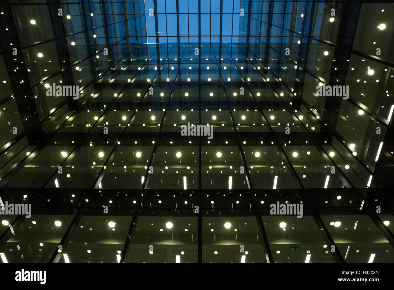 Basingstoke high street hi-res stock photography and images - Alamy