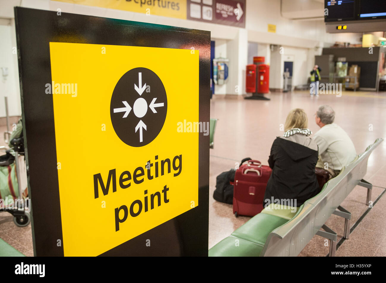 Meeting Point, sign, at, Heathrow Airport, terminal, building,London ...