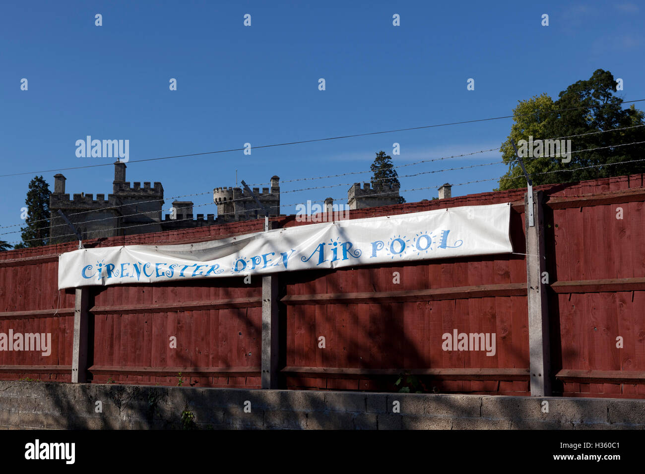 Cirencester open air swimming pool, the victorian pool, Cirencester ...